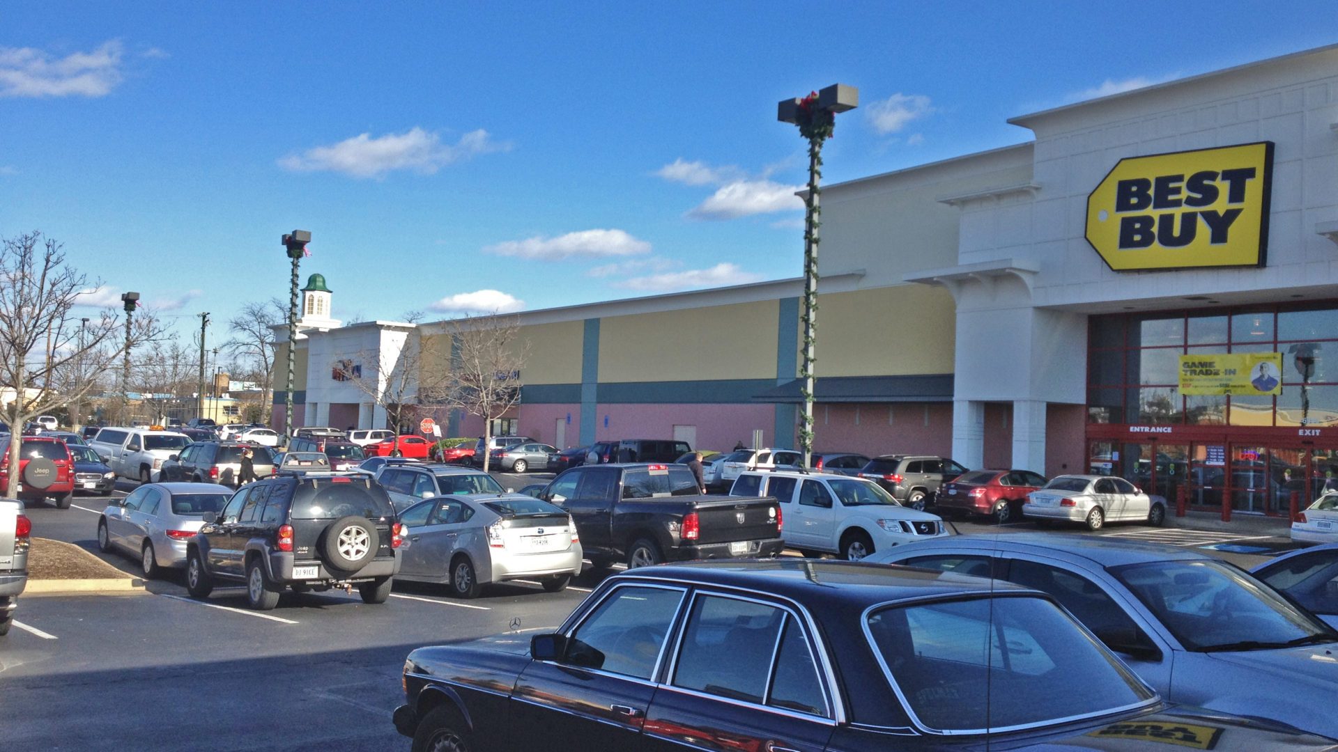 Best Buy Metro Center | H&R Retail